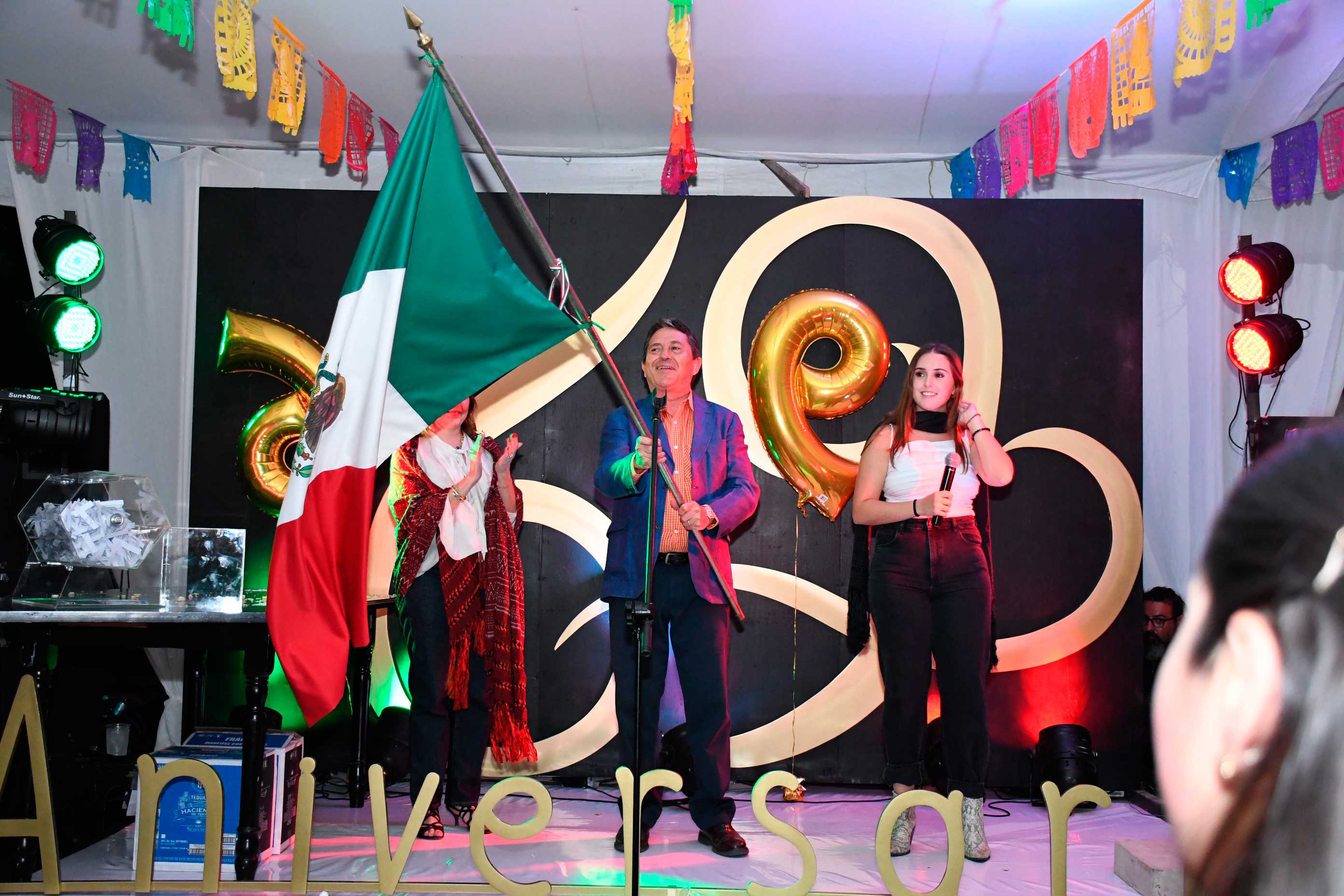 FIESTA MEXICANA CLUB CAMPESTRE DE AGUASCALIENTES - BLANCOYNEGRO