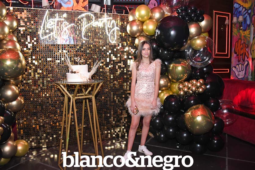 XV AÑOS DANIELA MEDINA - BLANCOYNEGRO