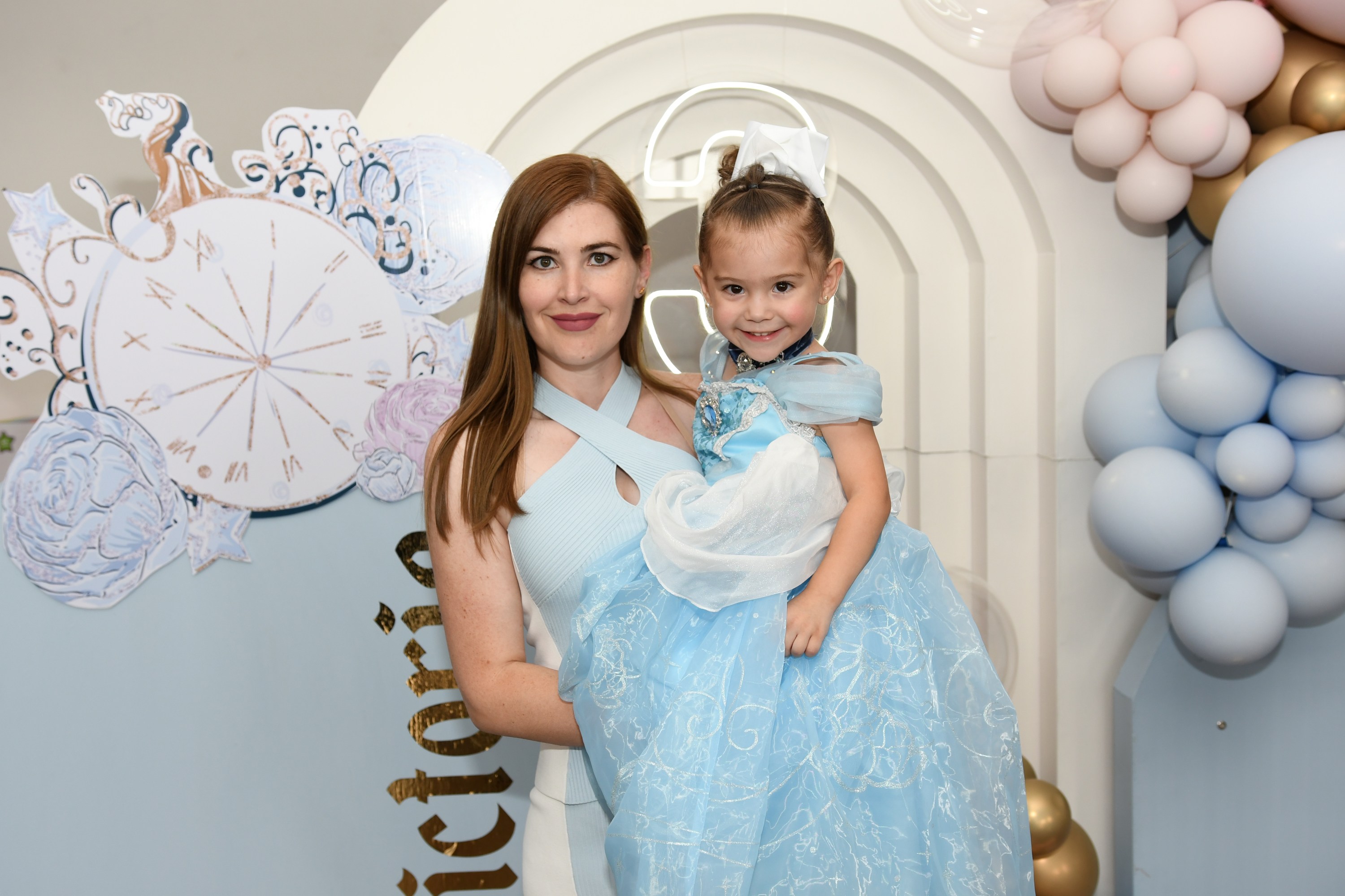 CUMPLEAÑOS VICTORIA LOZANO - BLANCOYNEGRO