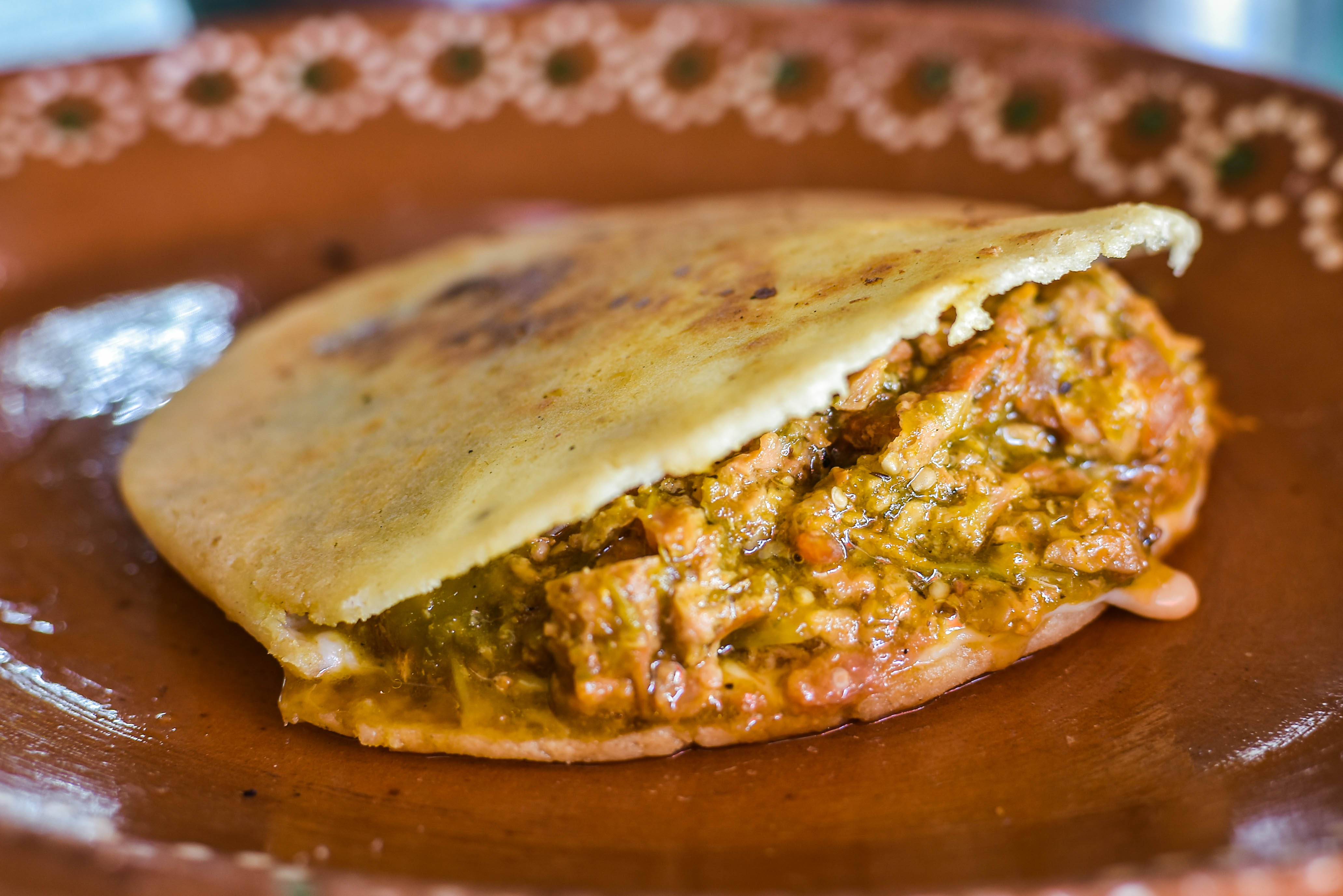 LAS GORDIBUENAS - BLANCOYNEGRO