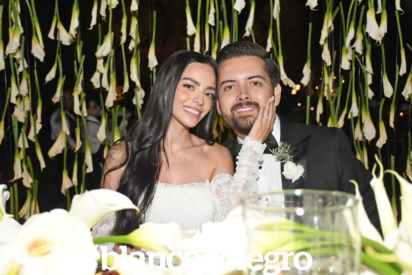 BODA PAULINA MINCHACA & JOSÉ MARTÍN ESCALANTE - BLANCOYNEGRO