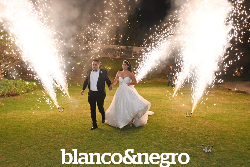 BODA MAYRA DE LA RIVA & FERNANDO RUELAS - BLANCOYNEGRO