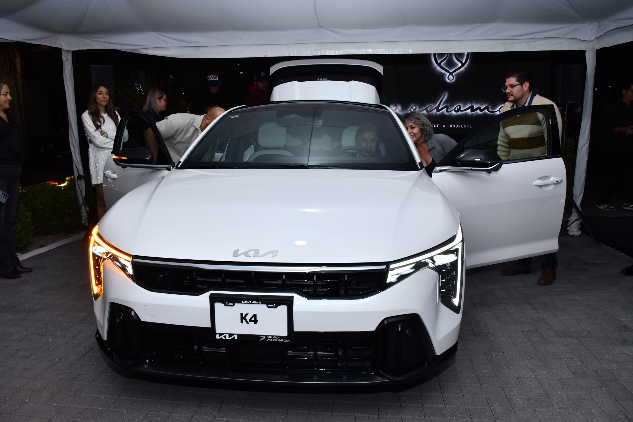 PRESENTACIÓN NUEVO KIA K4 HATCHBACK 2026 - BLANCOYNEGRO